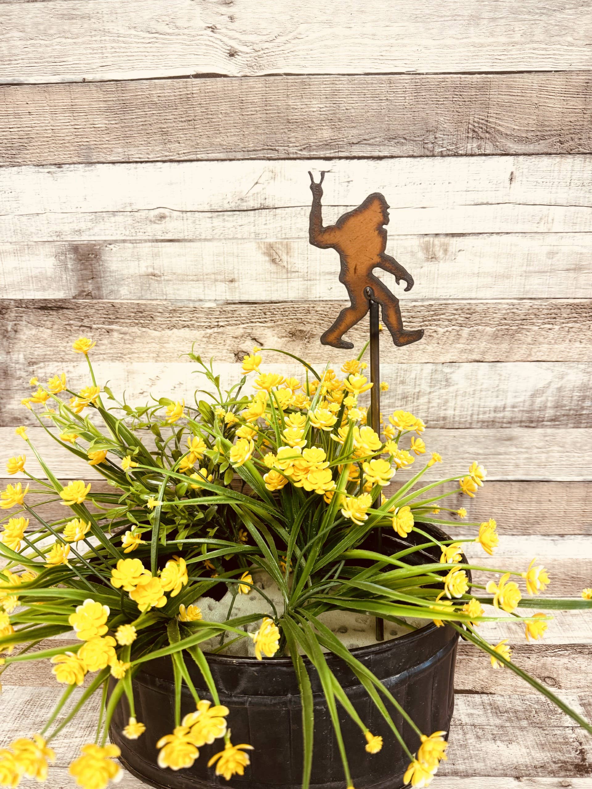 Bigfoot Peace Rustic Metal Yeti Sasquatch Plant Stick Garden – Universal Ironworks USA