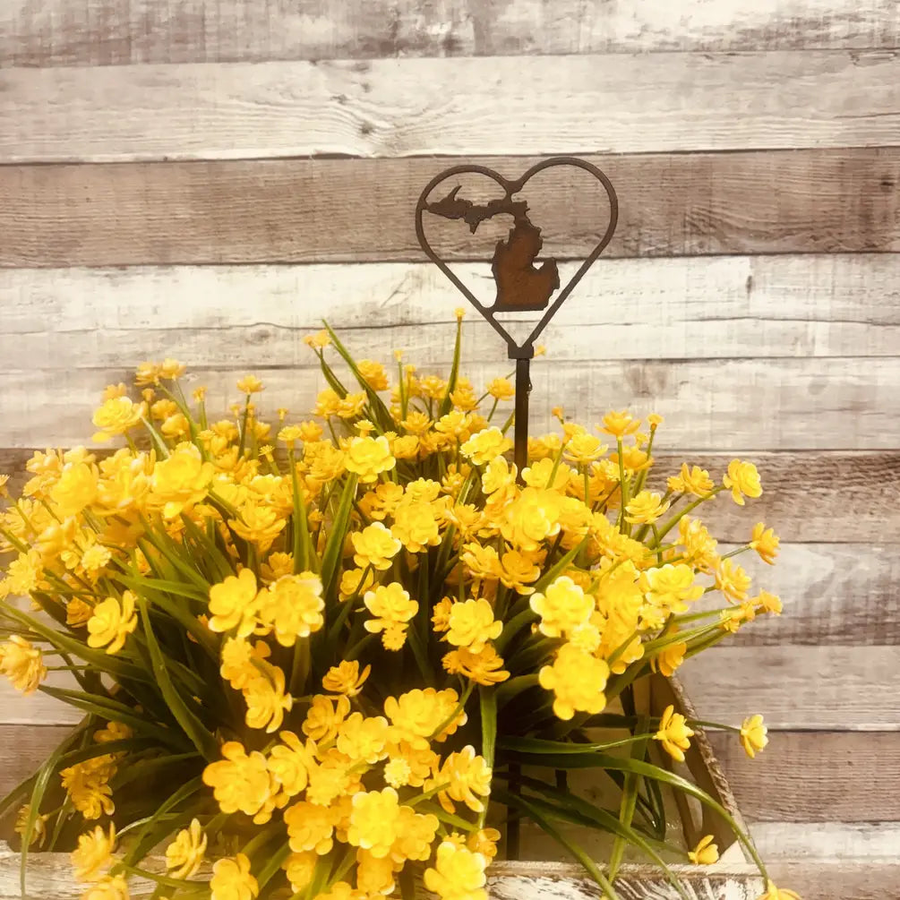 Outline Heart w/ UPPER AND LOWER MICHIGAN Garden Plant Stake ...