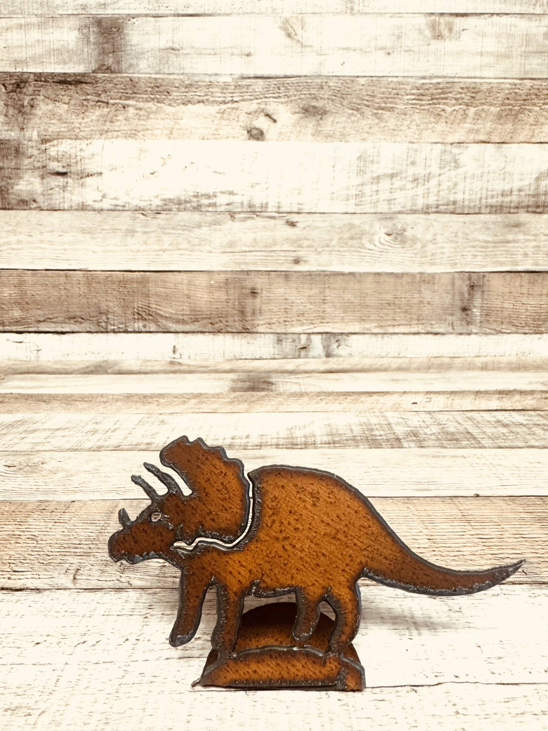Triceratops Standing Figurine Rustic Metal Garden Gift – Universal ...